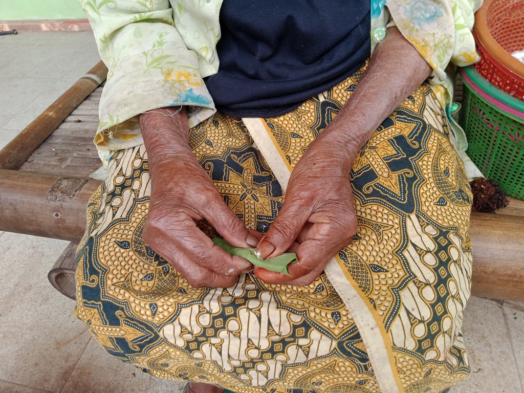Nginang - Eksotika Desa