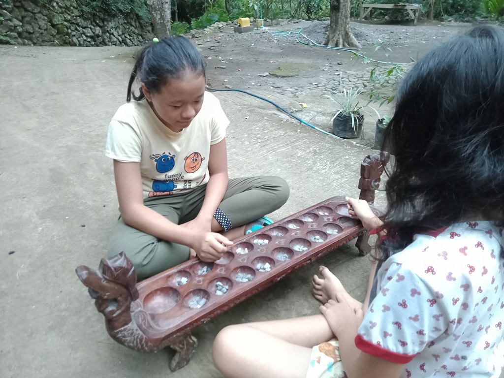 Permainan Congklak - Eksotika Desa