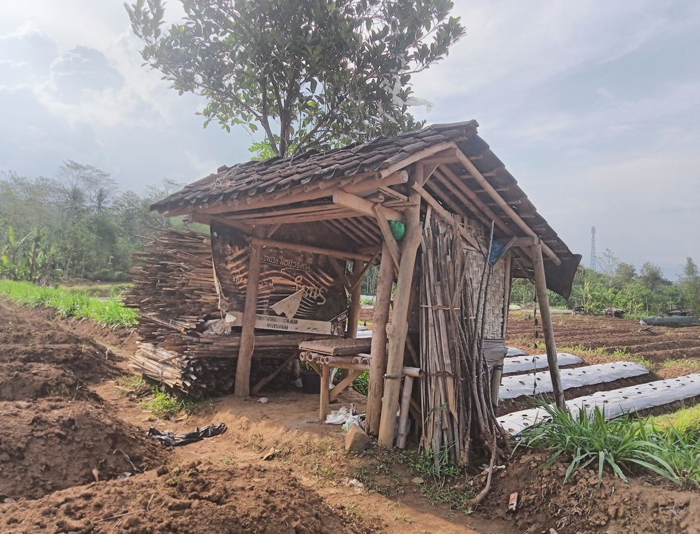 Gubuk Tani - Eksotika Desa