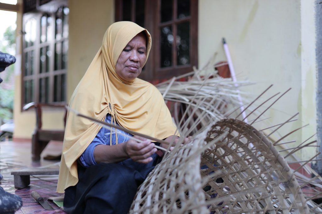 Kerajinan Keranjang Bambu - Eksotika Desa